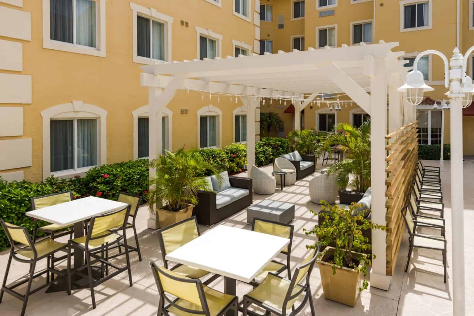 21 Best Hotels in Naples, Florida from Beach to City 2025 - Practical ...